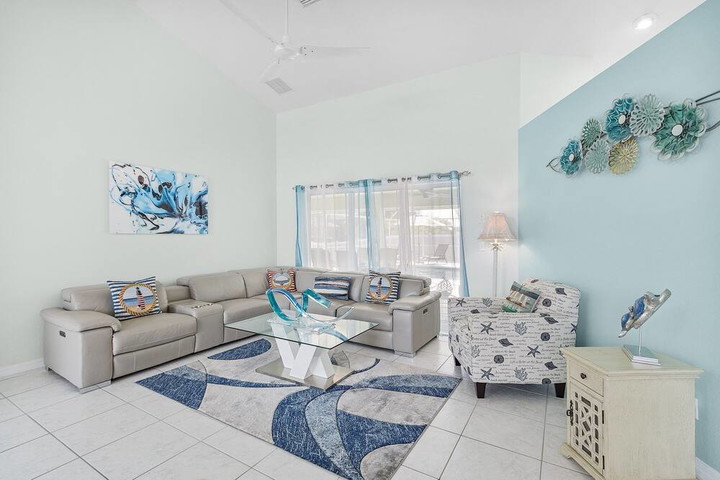 Relax & Unwind In Great Location, Bicycles, Heated Pool - Villa Green House - Roelens - Cape Coral, FL