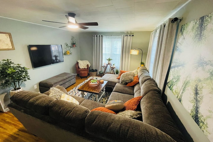 Adorable, Cozy Home In The Ozark Scenic Riverways Ready For A Weekend Get-a-away - Eminence, MO