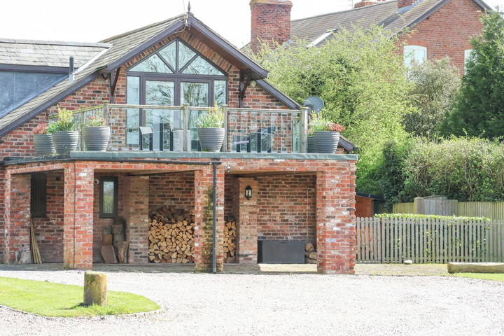Poplar Farm Studio, Pet Friendly, With Hot Tub In Aldford - Chester