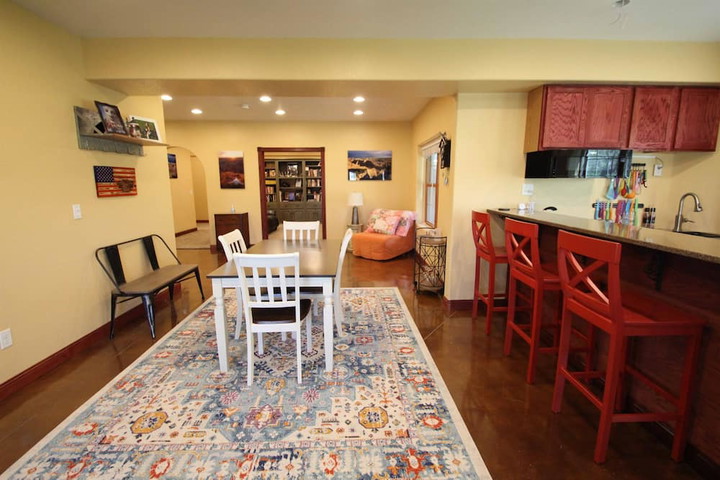 Sturgis Neighborhood-large Bedrooms-patio-views - Sturgis, SD