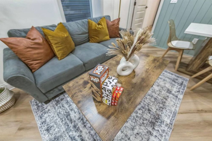 Bi-level 2/2 W/rooftop  Sleeps 12  10 Min To Dt - Philadelphia, PA