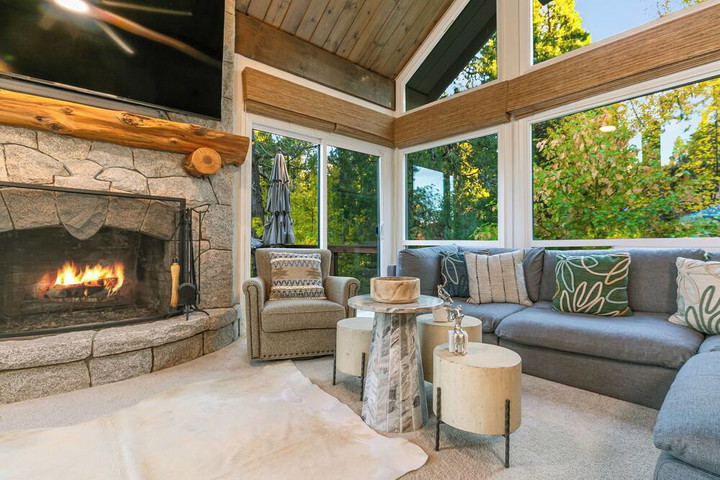 Luxe Lakefront Escape Sleeps 12+ On Calm But Active Waters Of N Bay! - San Bernardino, CA