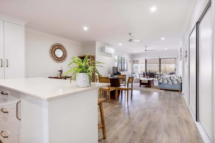Judez Place - Central, Modern Townhouse - Yeppoon