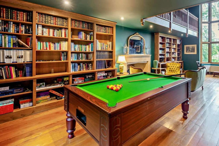 Spacious 5-bedroom House On The Thames With River Access In Lovely Berkshire - Beaconsfield, UK