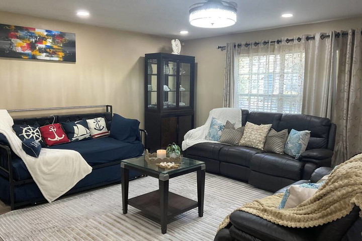 Cozy Coastal Cottage With Pool And Tennis Courts - Sleeps 8 - Dunedin, FL