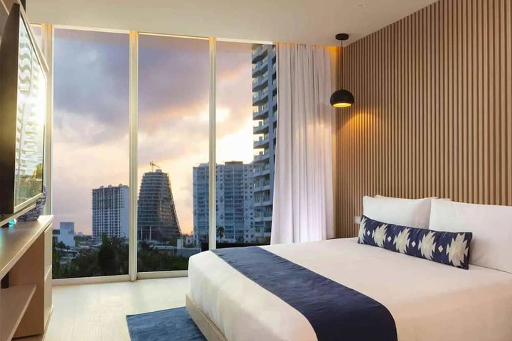 Superior King W/ Spa Access, Swimming Pool & Marina Views Near Golf - Cancún