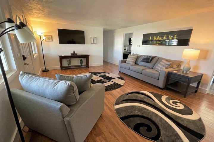 Modern 7br Family Oasis In Salt Lake Valley - Sandy, UT