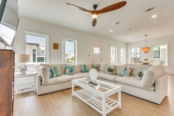 Steps To Beach: New Navarre Home W/ Ocean Views! - ナバー, FL