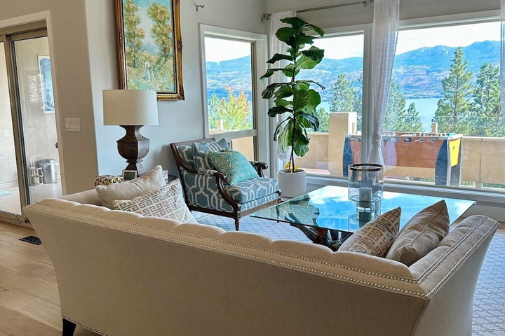 Lake Okanagan Vacation Villa - 4br Ensuites Hot-tub - West Kelowna