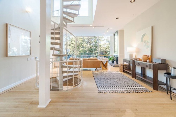 Modern Glass Treehouse Refuge In Redwoods - Sausalito