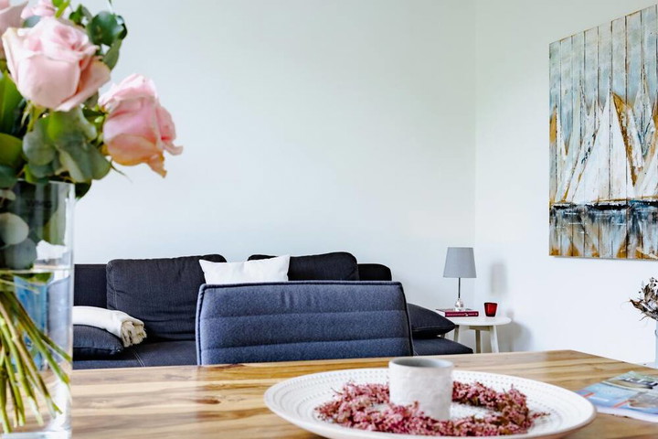 Appartement De Vacances "Villa Laboe" Plus De 85m² Jusqu'à 5 Personnes. Salon Avec Grand Coin Salon Confortable, Cuisine éQuipée Avec Lave-vaisselle Et Coin Repas, Hall Spacieux Avec Penderie, Smart-tv, Blu-ray, Wi-fi, 2 Fois - Kiel