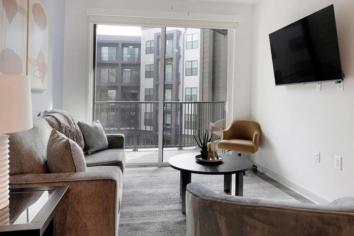 Landing | Incredible 1bd, Gym, Yoga Studio - Huntsville, AL
