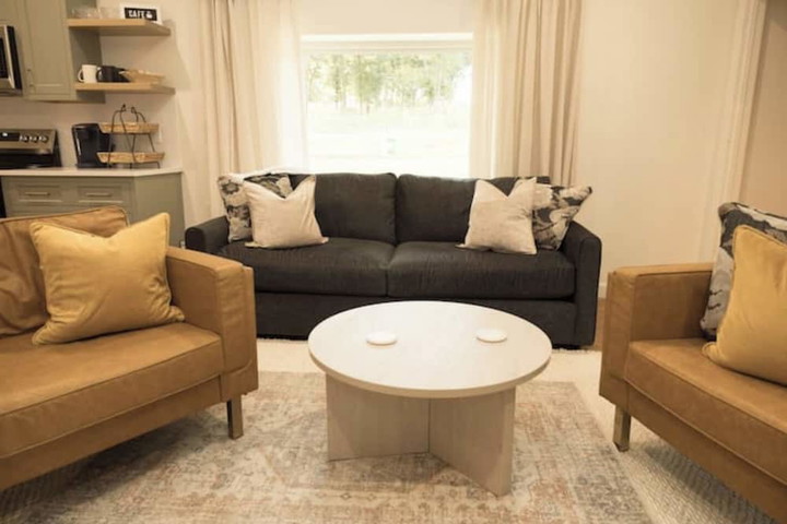 Get Cozy In The Country - The Cottage On Luca Hill - Rolla, MO