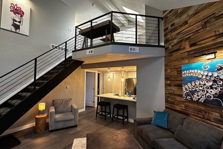 ~Remodeled Mtn View Condo, Hot Tub, Modern, Fast Wifi~ - Boulder, CO
