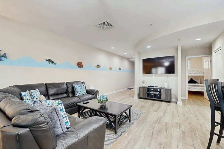 Renovated Condo With Ocean And Back Bay Views, Central Ac, & Pools - Virginia Beach, VA