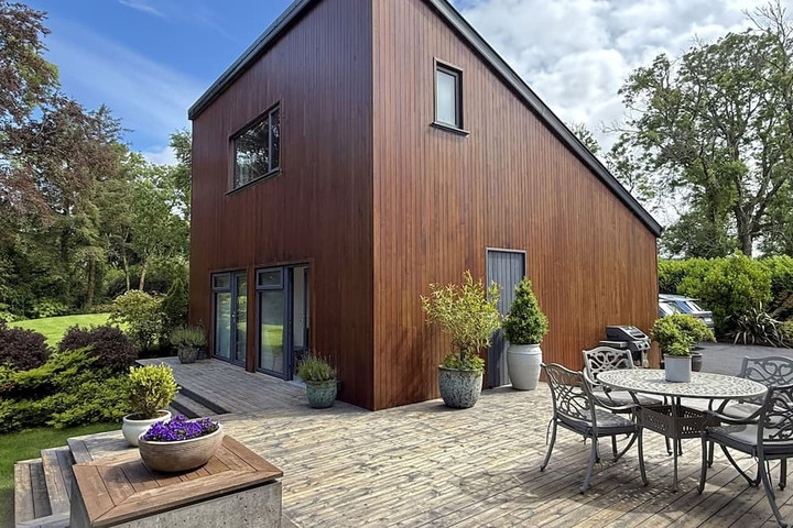 Property 525 - Galway - Sleeps 4 Guests  In 2 Bedrooms - Galway