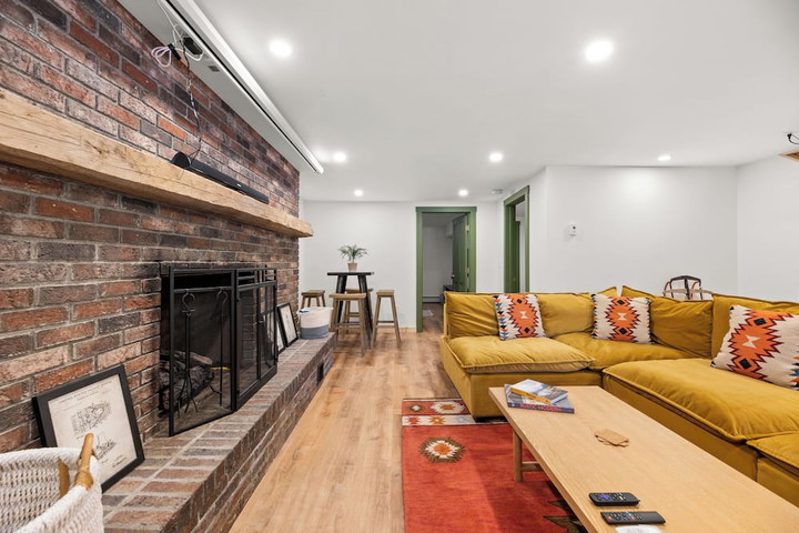 Dreamy 5 Bedroom Cabin In Greenville - Greenville, ME
