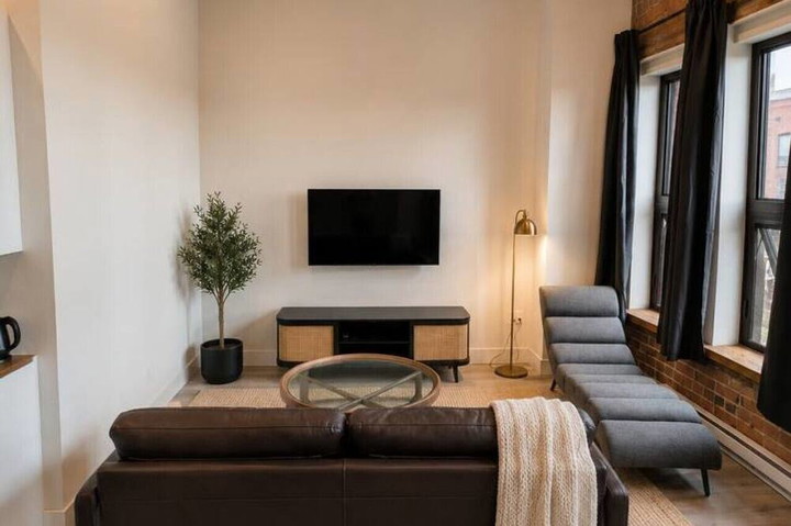 Boutique Suite In Historic Downtown Renfrew - Renfrew