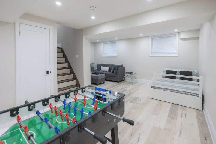 3-bedroom Family Retreat, Games, Parking & Bbq, Sleeps 8! - Crystal Beach
