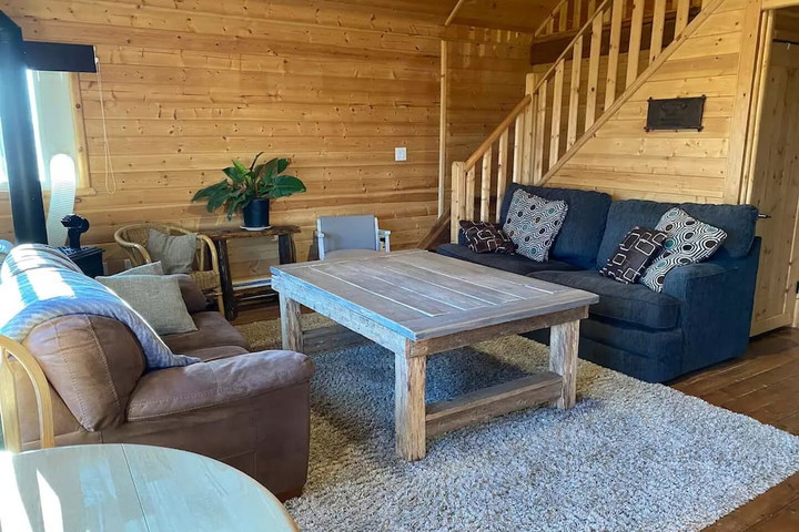 Hilltop Cabin - Alberta