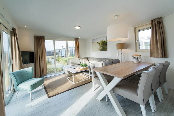 Chic Chalet Near Beach - Ameland