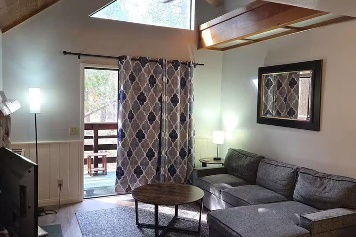Enjoy The Beautiful Mountain Air! - Idyllwild-Pine Cove, CA