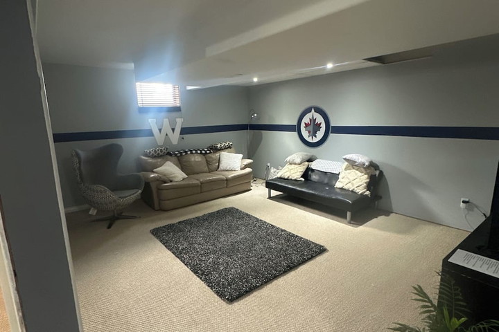 Charming 1-bedroom-1 Bath Basement Suite With Ac, Wifi In Downtown Souris Mb - Souris