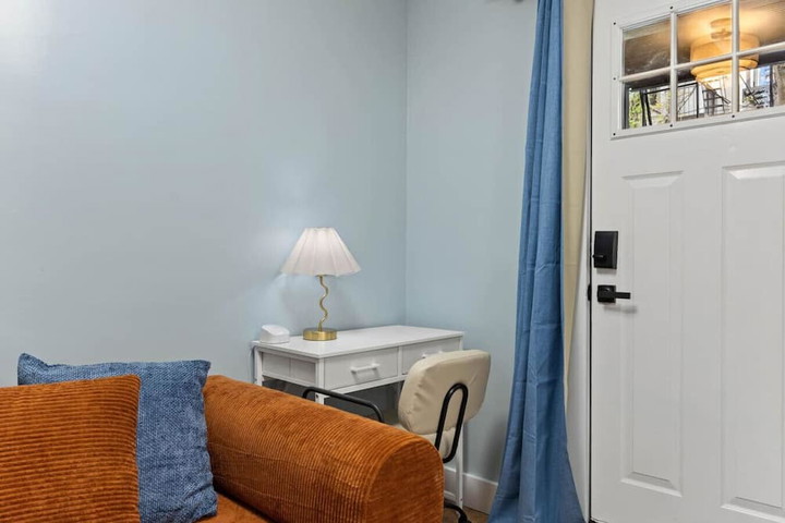 Only In Brooklyn  2br + Backyard  Full Kitchen - Brooklyn, NY