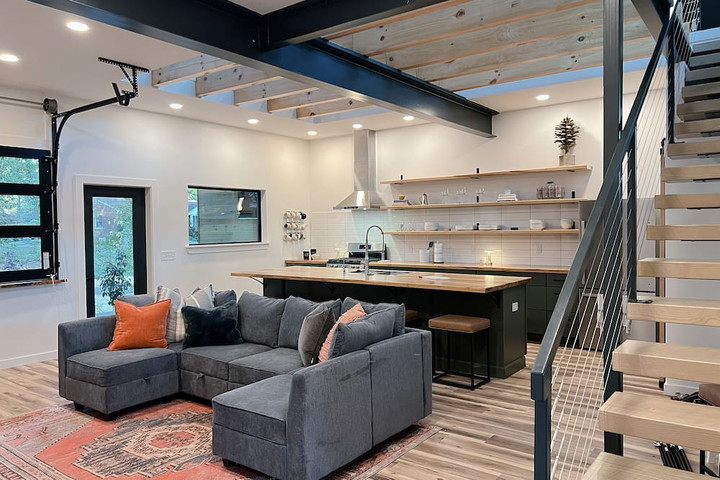 Luxury Home In Greensboro With An Idustrial Vibe. 10 Min From Everything. - Greensboro, NC