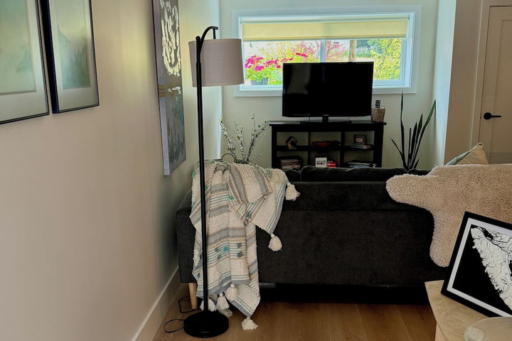 Modern, Fully Accessible 2-bedroom Suite In Victoria With Private Patio - Saanich