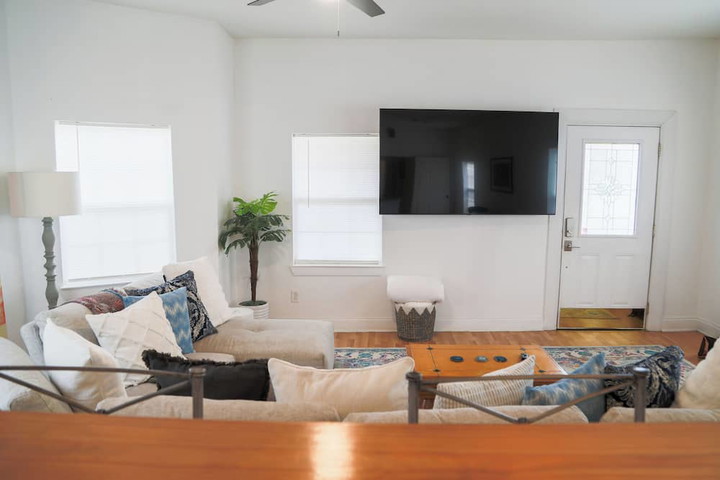 Charming Downtown Cottage In Historical Pensacola! - Pensacola, FL