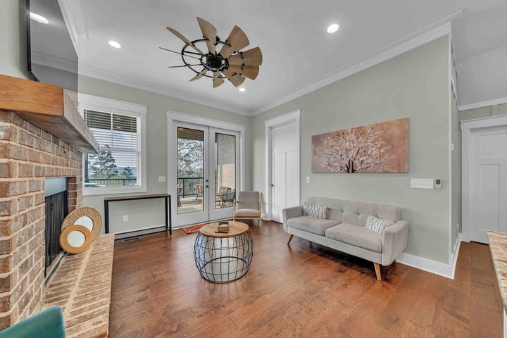392 Whistling Straits Way - Guntersville, AL