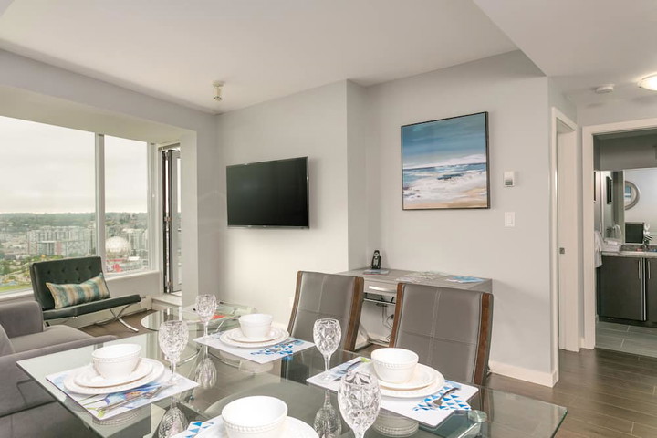 Outstanding 32nd Floor Stunning Unubstructed Views 2bedroom Den Sleeps 5 Parking - Vancouver