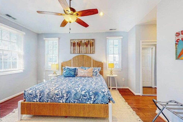 The Tides - Relaxing Stay With A Patio And Grill - Pool & Easy Beach Access - Rehoboth Beach, DE