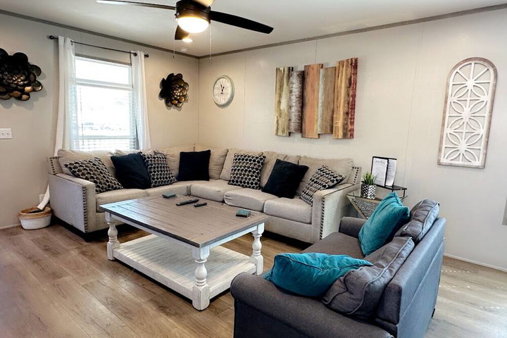 Cozy 2bed 2bath Home With Central Ac - League City, TX