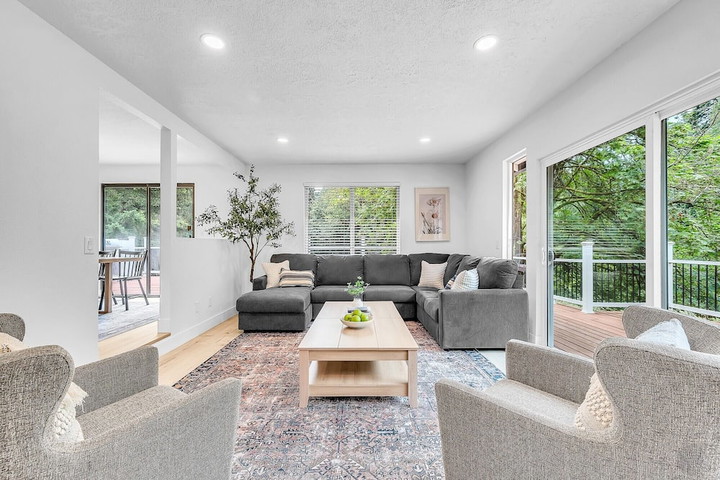 5-bedroom 8-bed House In Boring Oregon, Wifi, Ac, Hot Tub - Gresham, OR