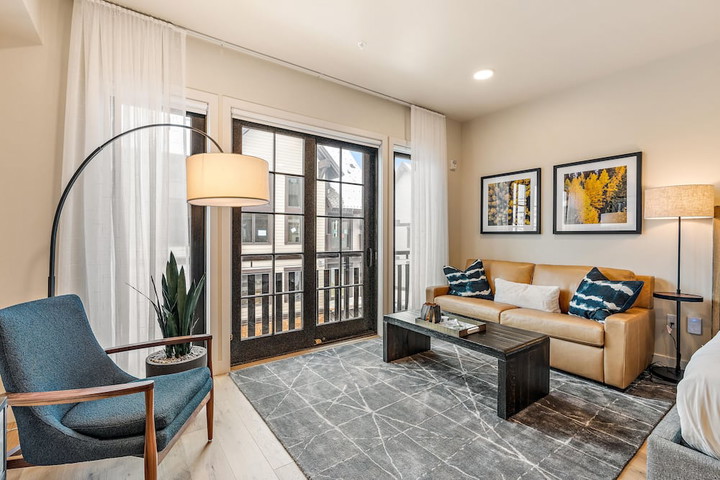 Impeccable Condo|pet Friendly|juliette Balcony - Tamarack Ski Resort, ID
