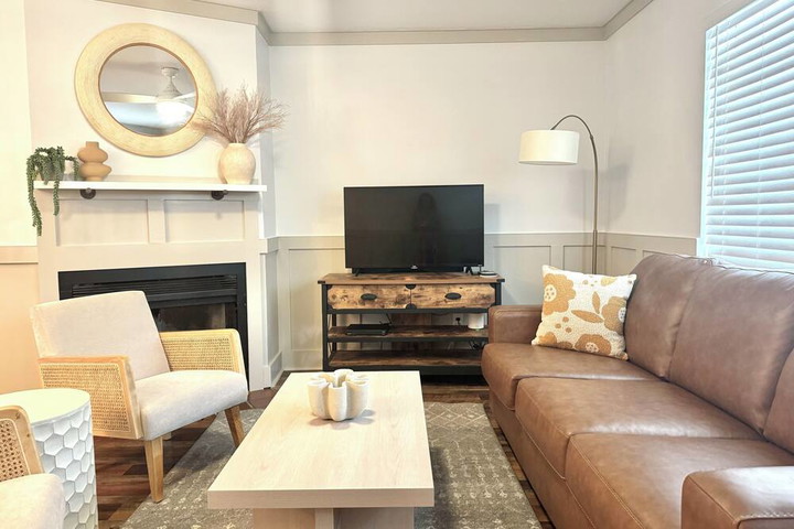 Newly Remodeled Chic 2-bedroom Townhome In Beautiful Port Royal W. Private Patio - Port Royal, SC