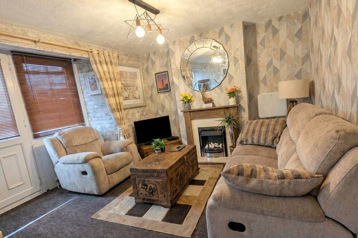 Characterful Top-floor Flat · Fireplace · Steps From Pleasure Beach - Lytham St Annes