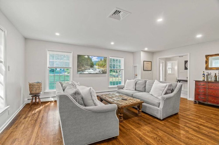 4 Br Suburban Escape - Pool, Tennis, Trails, Gym - Bryn Mawr, PA