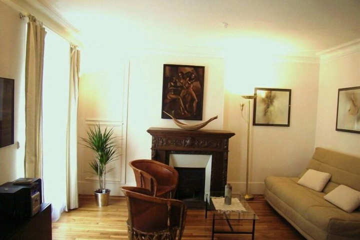 Appartement De 50 M2 Dans Le 5è Entre La Rue Mouffetard Et Le Jardin Des Plantes - Paris 6e Arrondissement