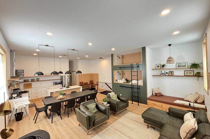 The Brick & Timber - Boutique Mountain Lodge - Blairmore