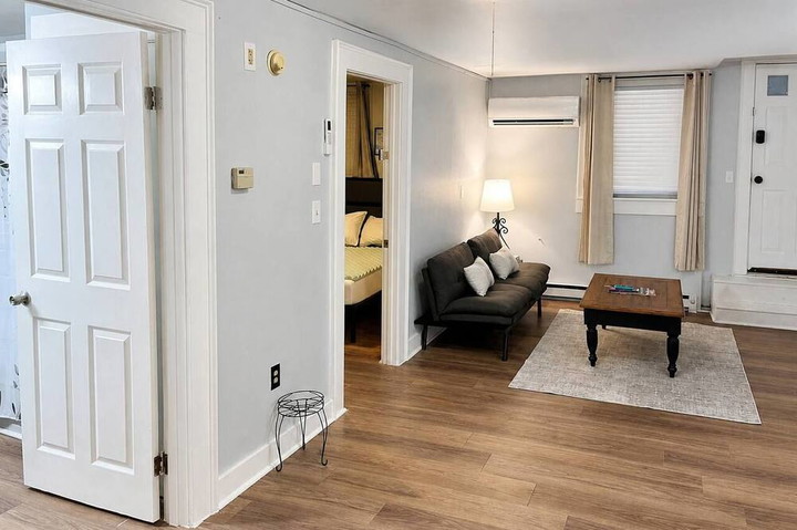 Simple & Central 1bd/1ba Fl 3 Apt @Downtownalbany - Nassau, NY