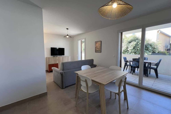 T2 Avec Terrasse & Piscine à 300m De La Plage - Sérignan