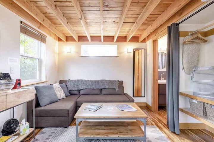 Micro-loft Surrounded By Gardens In Hip Location - Portland, OR
