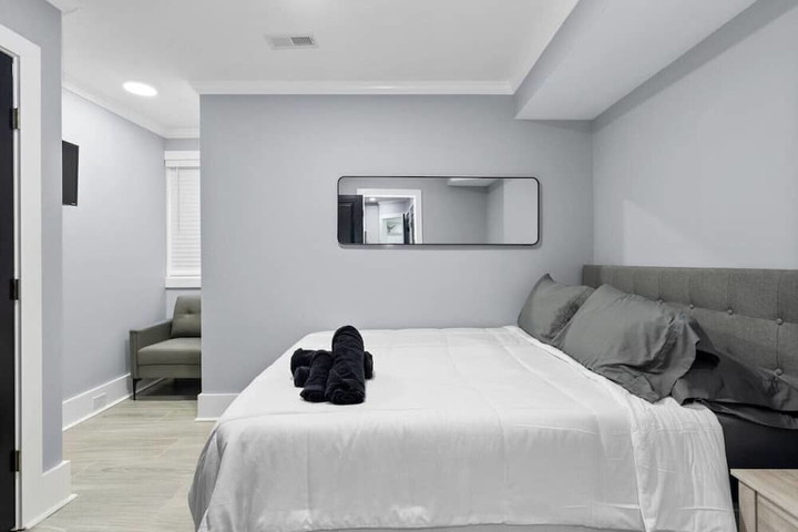 New Dc Unit+prime Location+2br+private Parking - Silver Spring, MD