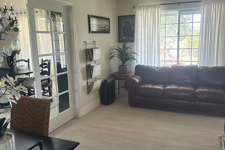 Charming 4-br Wine Country Retreat Walk Downtown Solvang + Bbq & Fireplace - Los Olivos, CA