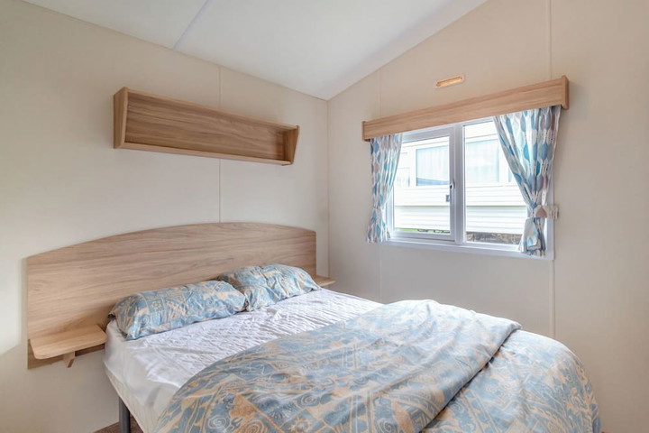 Castaways Oyster 6 (Pet) - Mundesley