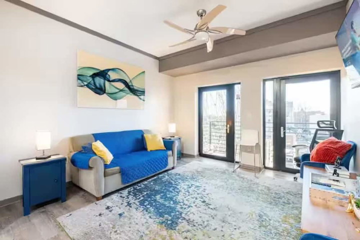 Downtown Dream: 2-bed Condo With Pool & Parking! - Charlotte, NC