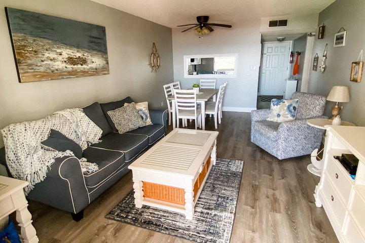 Direct Ocean Front Cozy Condo -Pool Resurfacing Ongoing Through Oct 2026 - Ponce Inlet, FL